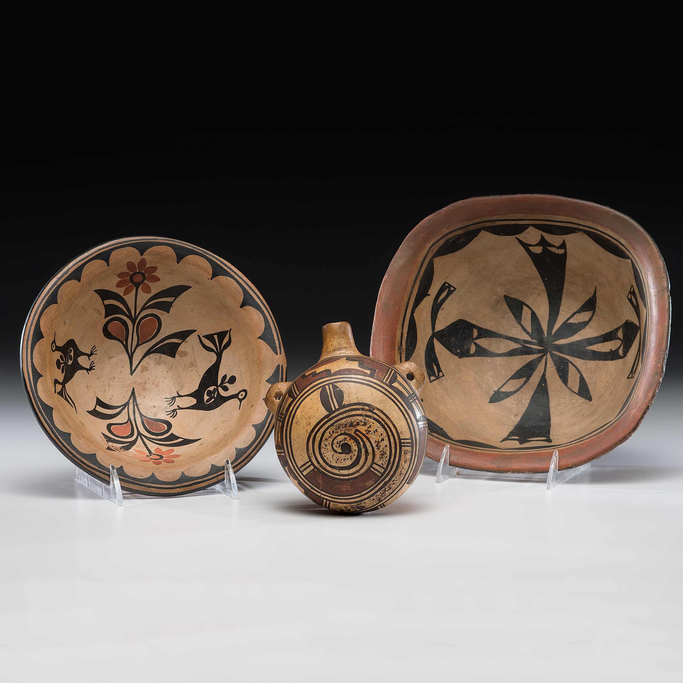 Kewa Pottery Bowls PLUS Hopi Pottery Canteen | Barnebys